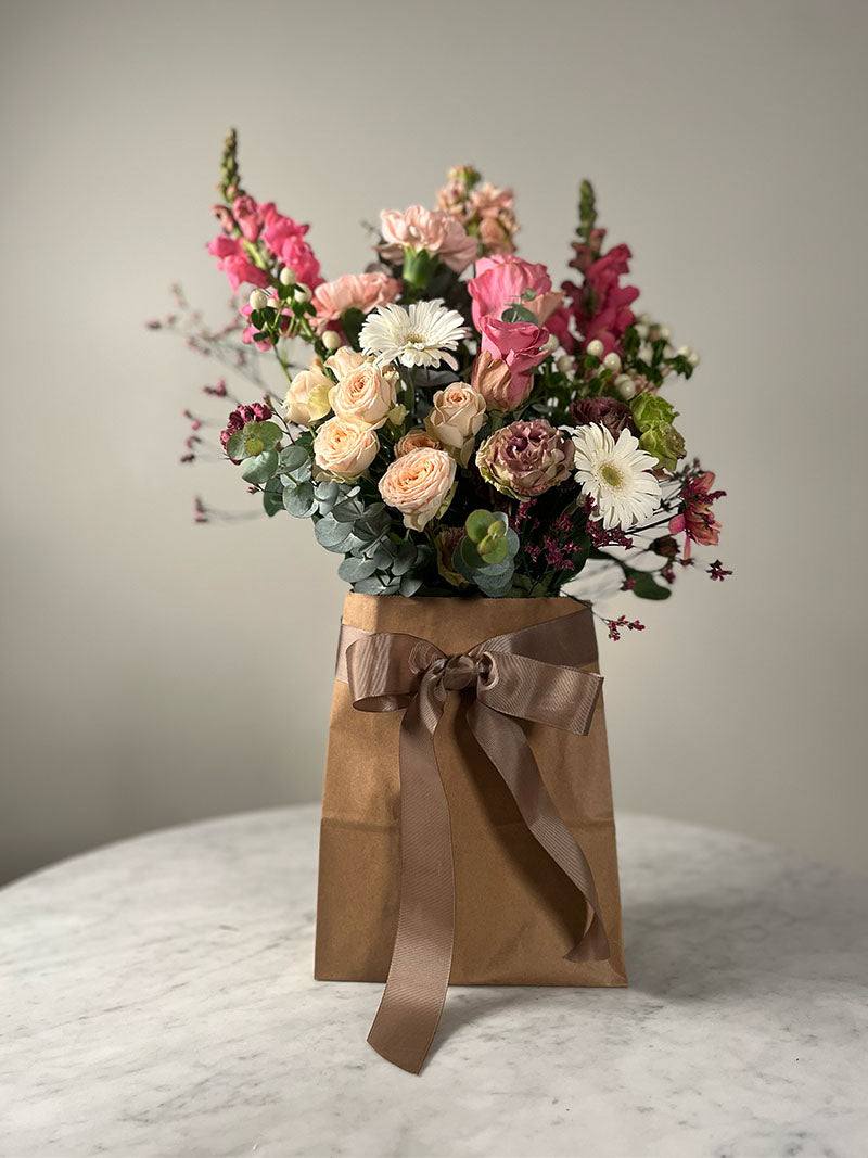 Family & Friends Blooms | Auckland Flower Delivery | Whispering Flower